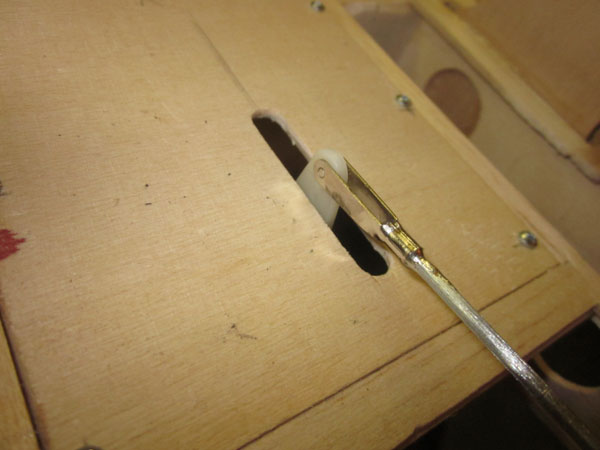 Workshop Build-Along: Giant Fokker Triplane–Aileron Servo Installation ...