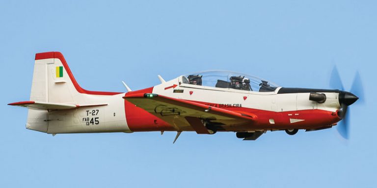 Juniaer T-27 Tucano – A popular Brazilian turbo-prop trainer – Model ...